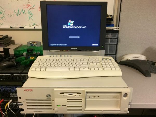 Compaq Proliant 850R – Virginia Computer Museum