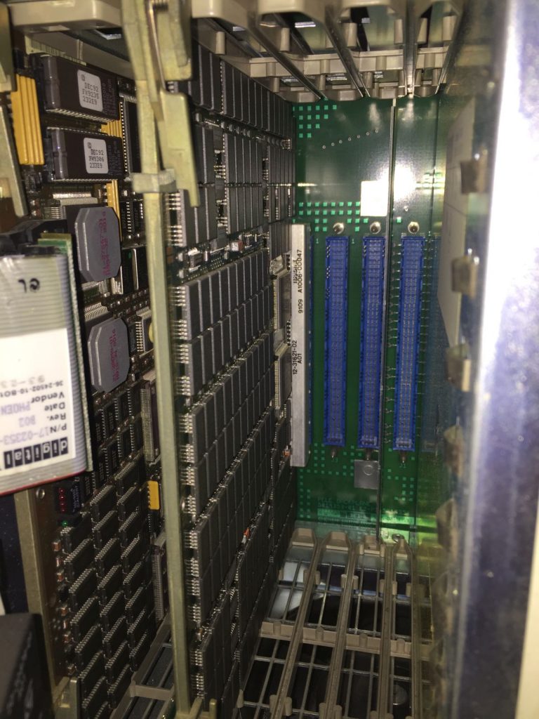 VAX 4000 model 300 – Virginia Computer Museum