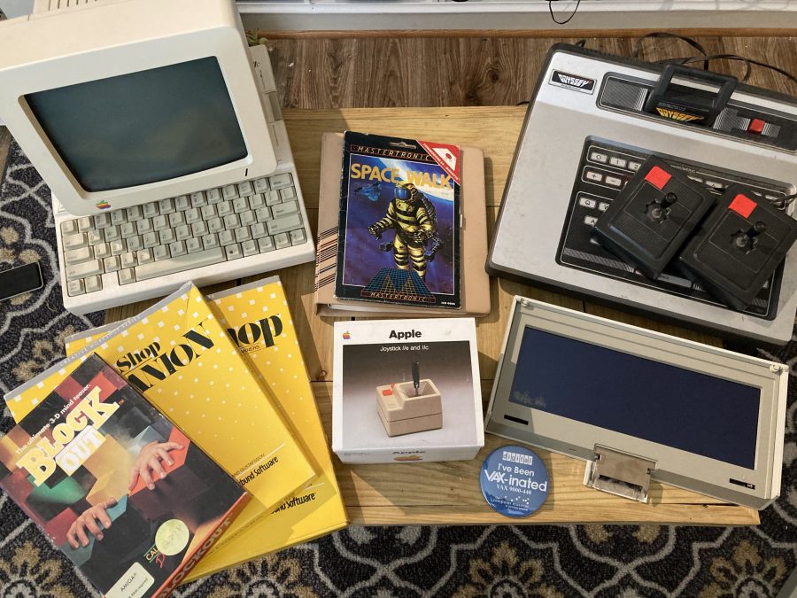 VCF Swap Meet 2021 – Virginia Computer Museum